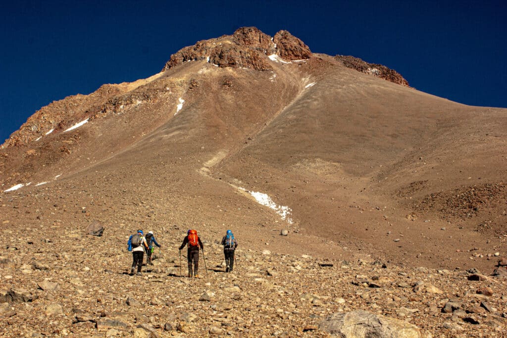 AUCANQUINCHA AND ACAMARACHI VOLCANO - Tolhuin Expeditions